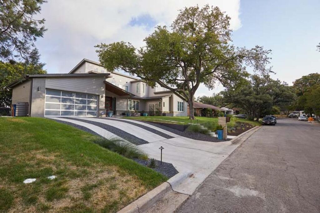 22 Affordable Driveway Edging Ideas You Must See