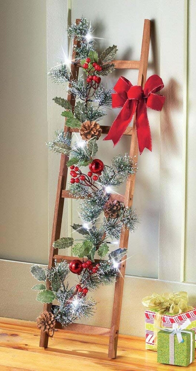 28 Innovative Christmas Ladder Tree Designs to Try