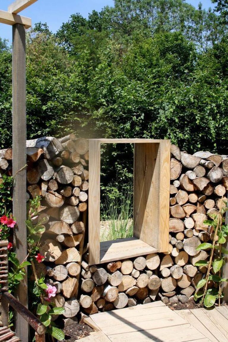 26 Fun DIY Wood Log Projects for Your Garden