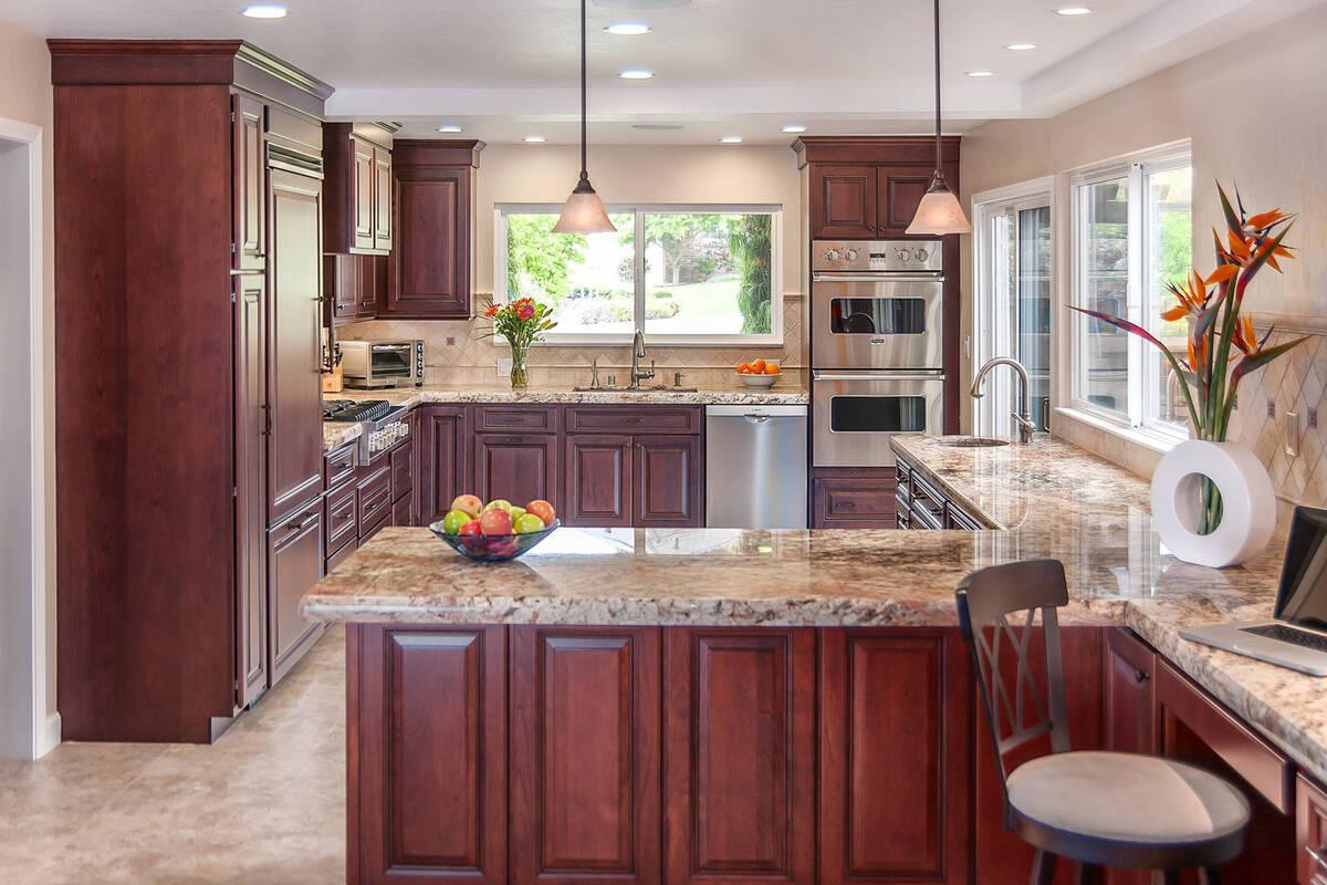 10 Best Color Schemes for Cherry Cabinet Kitchens