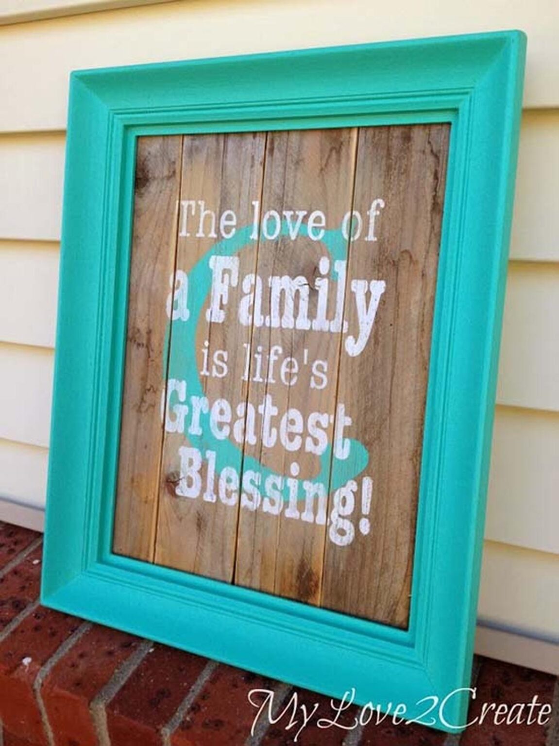 25 Creative Ways to Repurpose Old Picture Frames