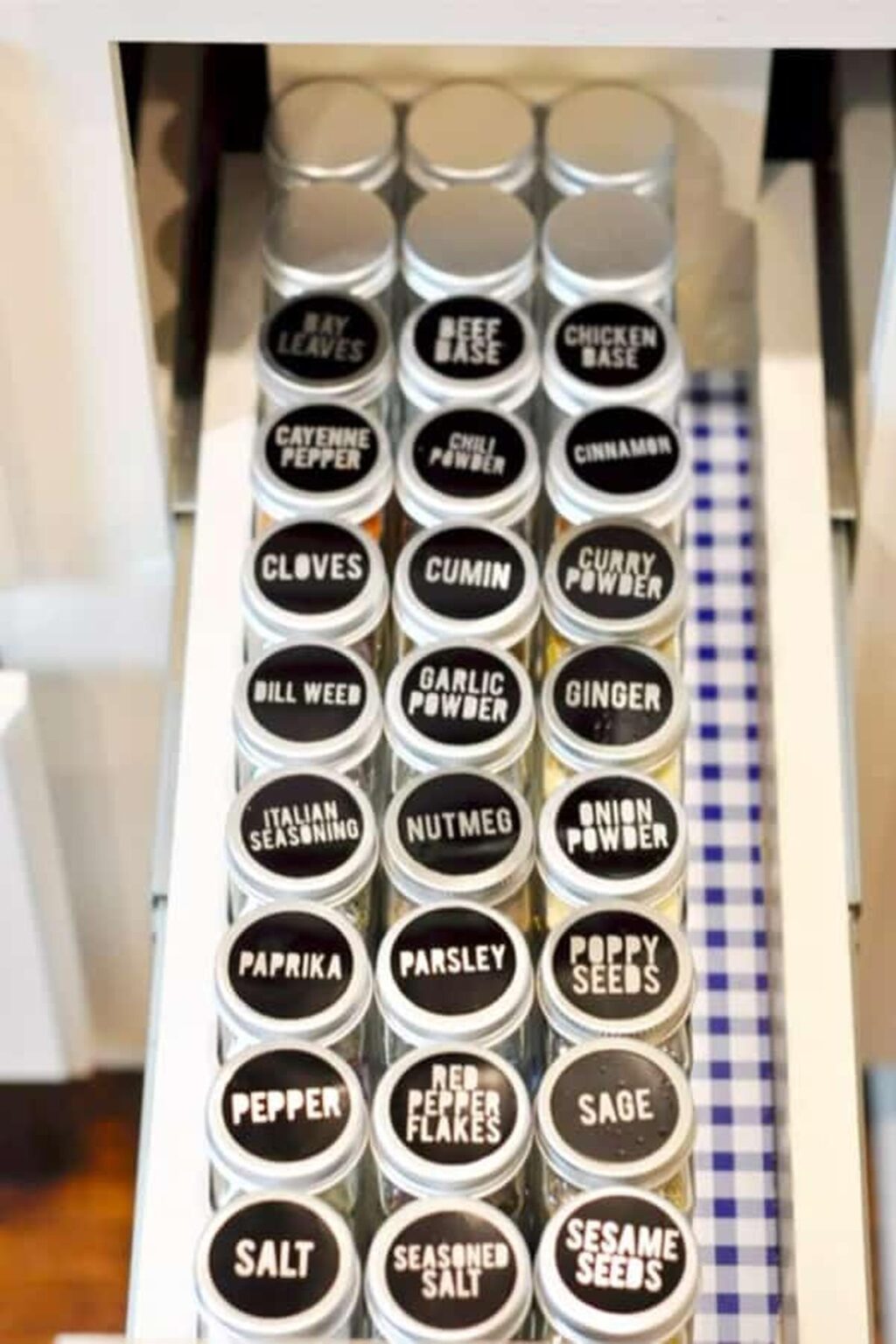 38 Essential Spice Rack Ideas for Ultimate Kitchen Order