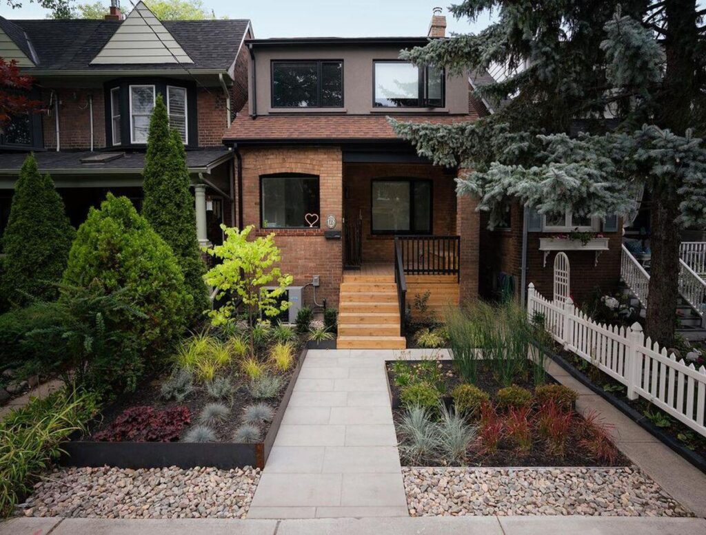 26 Rock Landscaping Ideas for a Stunning Front Yard