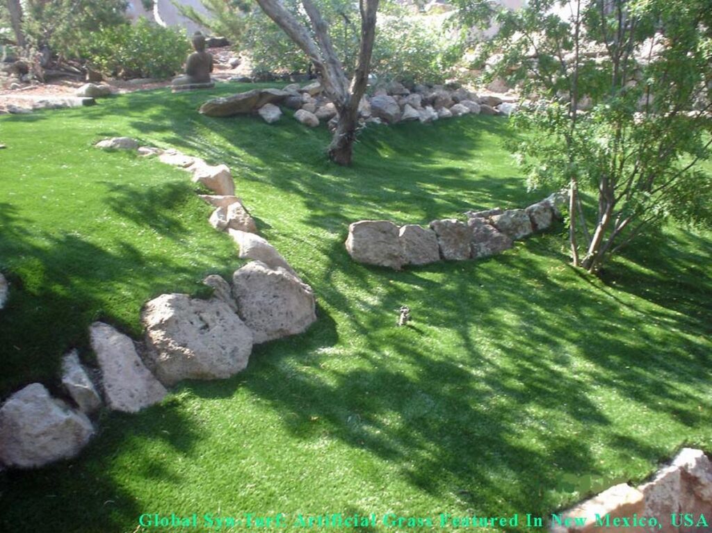 15 Landscaping Ideas with Artificial Grass and Rocks