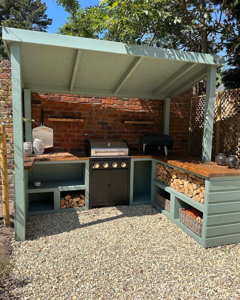 17 Stylish Outdoor Kitchen Designs for Patio Dining