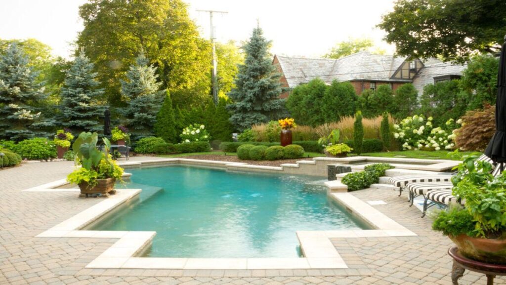 20 Gorgeous Inground Pool Landscaping Ideas