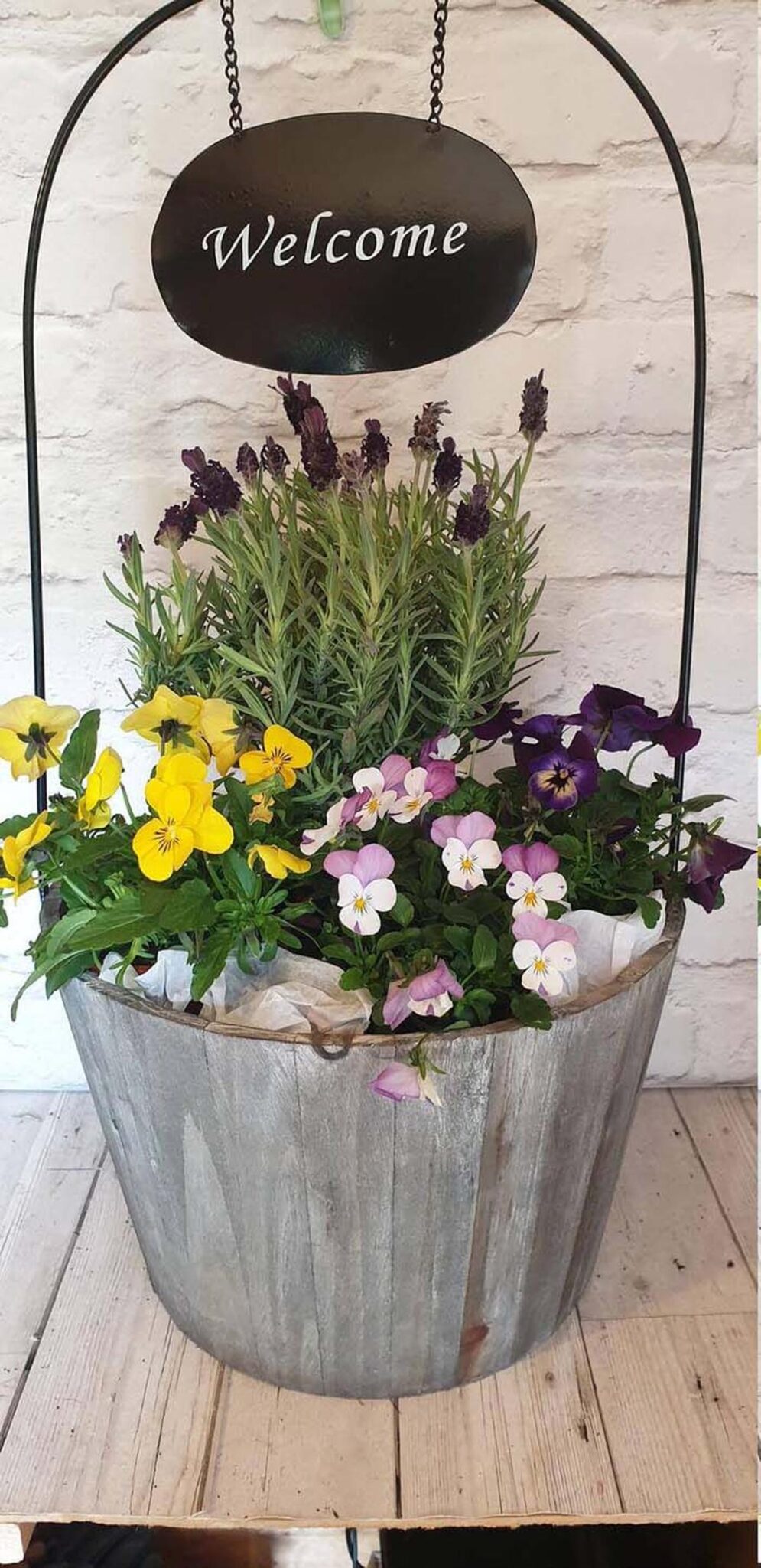 25 Inspiring Spring Planter Ideas to Bring Life and Color After Winter