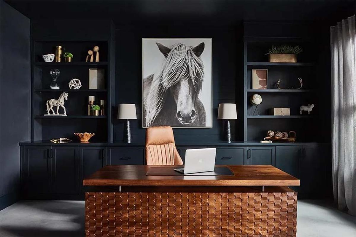 7 Elegant Dark Paint Shades Designers Love for a Bold Interior