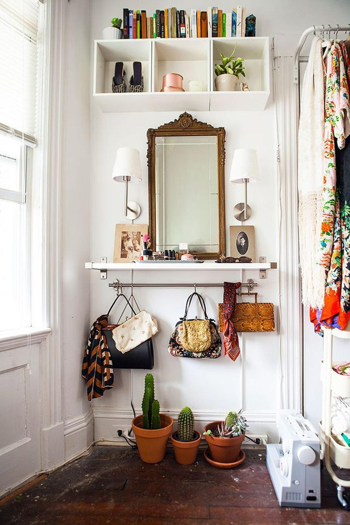 10 Smart Tips for Maximizing Space in Tiny Places