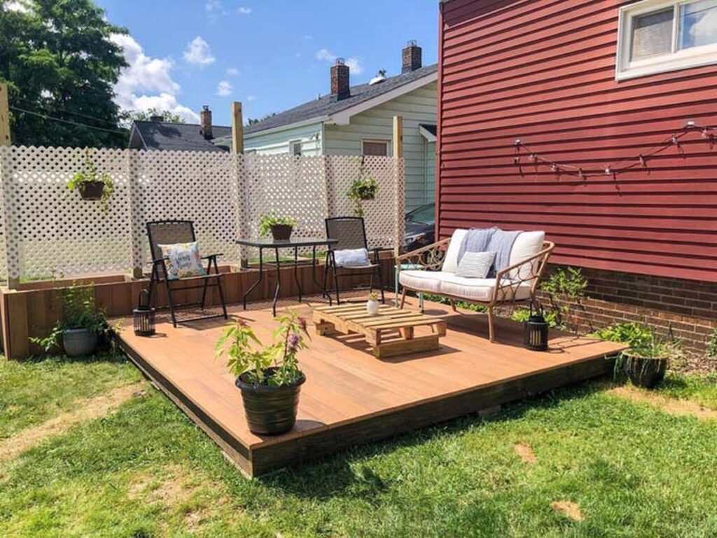 38 Low-Cost Floating Deck Designs to Enhance Your Outdoor Space