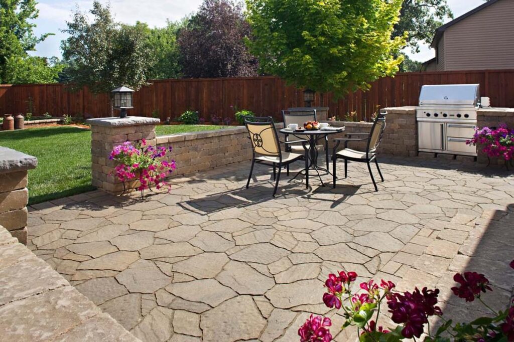 24 Stunning Flagstone Patio Designs for Your Backyard