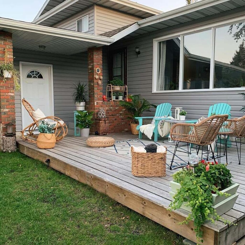 38 Low-Cost Floating Deck Designs to Enhance Your Outdoor Space