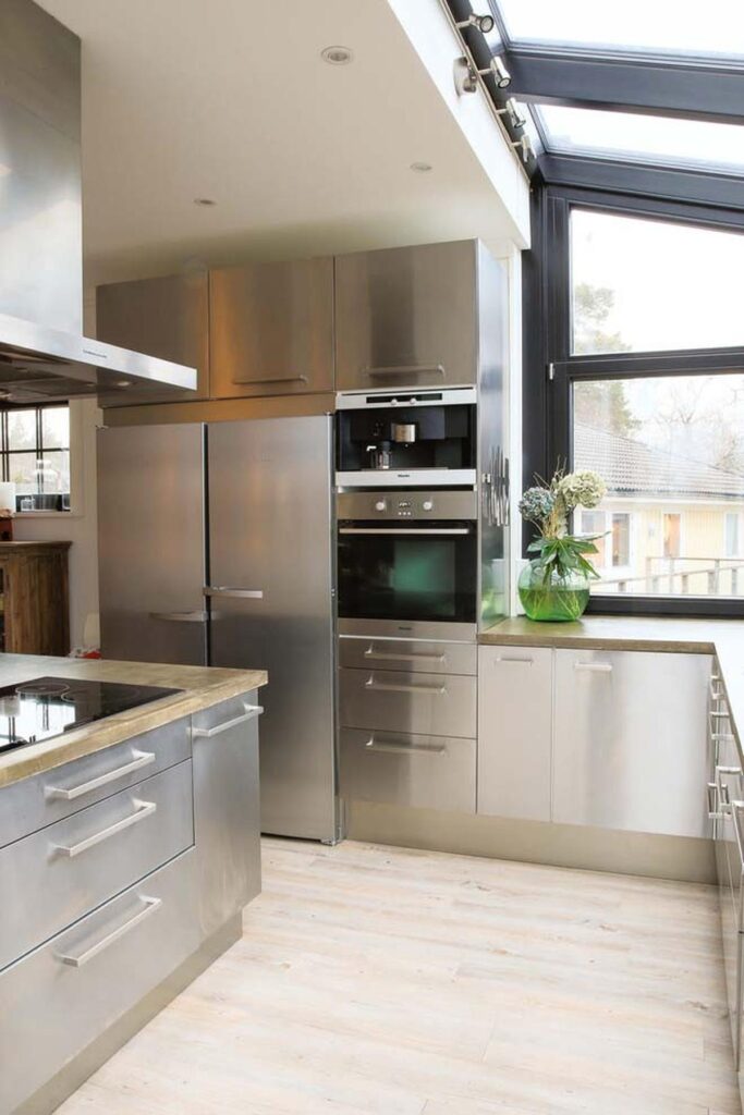 48 Modern Steel Metal Kitchen Cabinet Ideas for a Trendy Kitchen Makeover