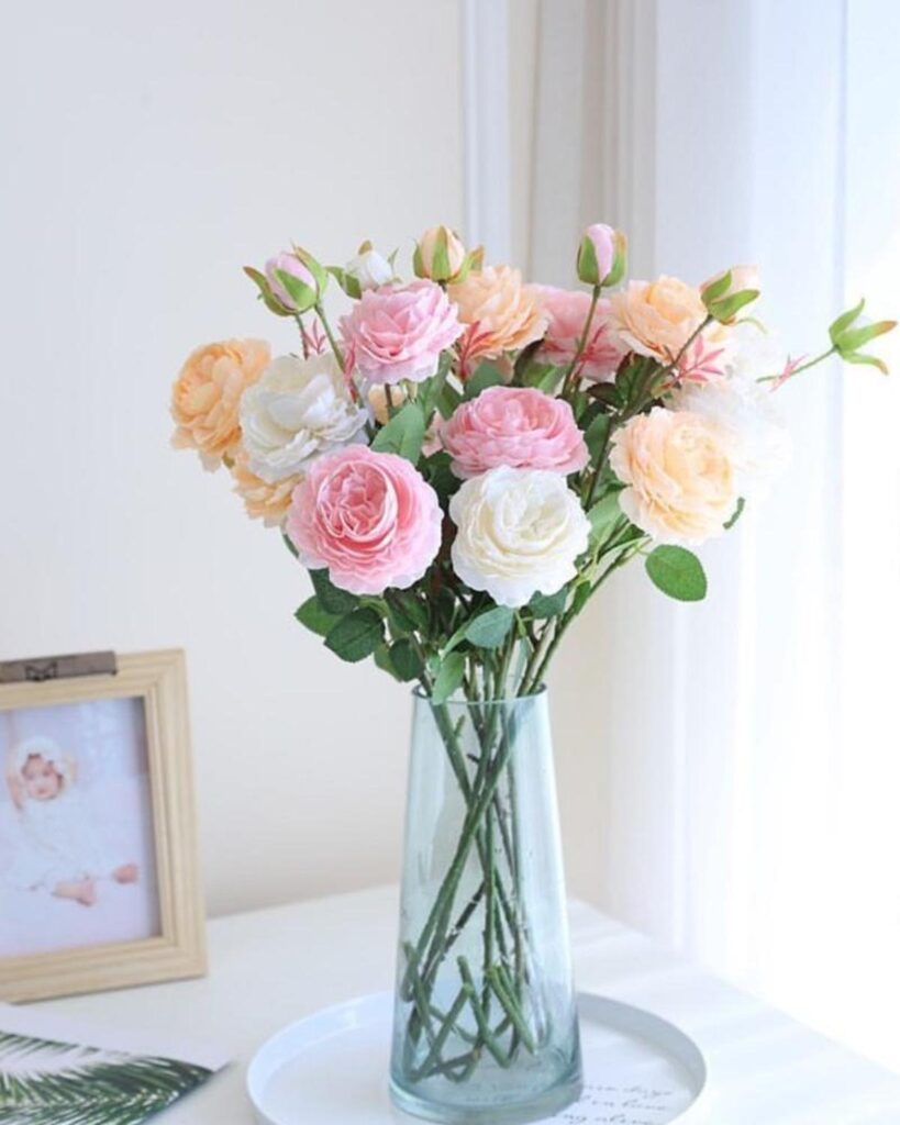 15 Mythical Flowers of Greece and Their Stories