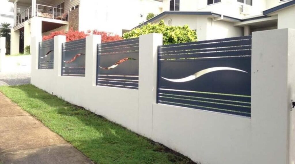 30 Creative Walls and Fences Ideas to Inspire