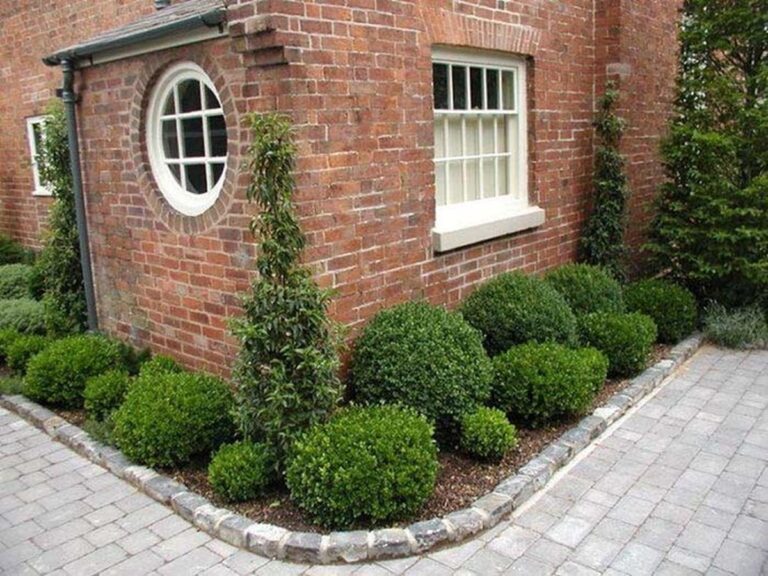 31 Beautiful Corner Garden Ideas for Small Spaces