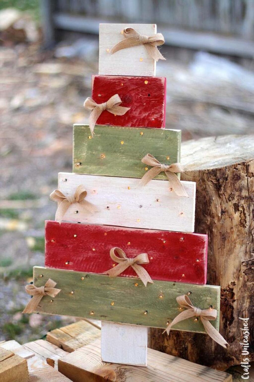 21 DIY Pallet Tree Projects You'll Love