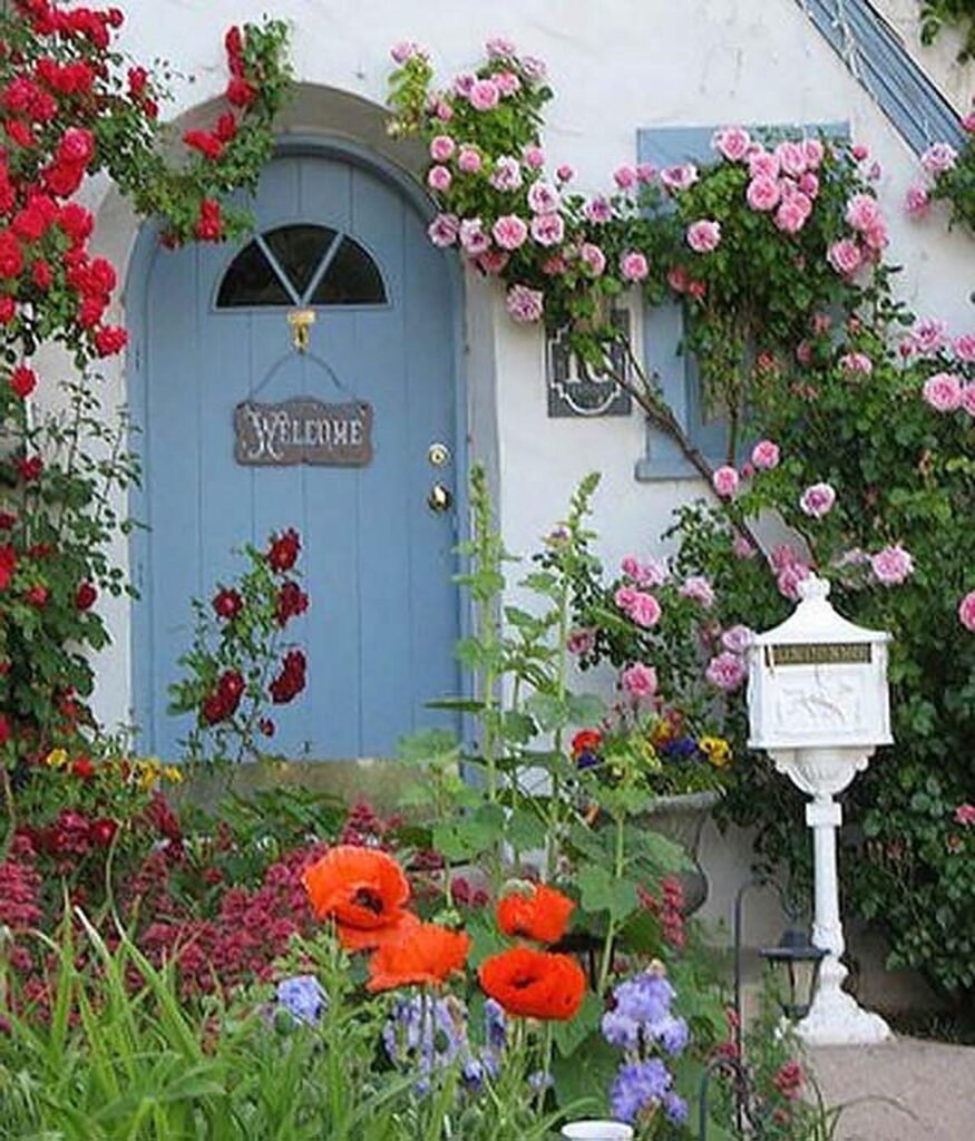 15 Enchanting Cottage Garden Layouts to Fill Your Space with Color