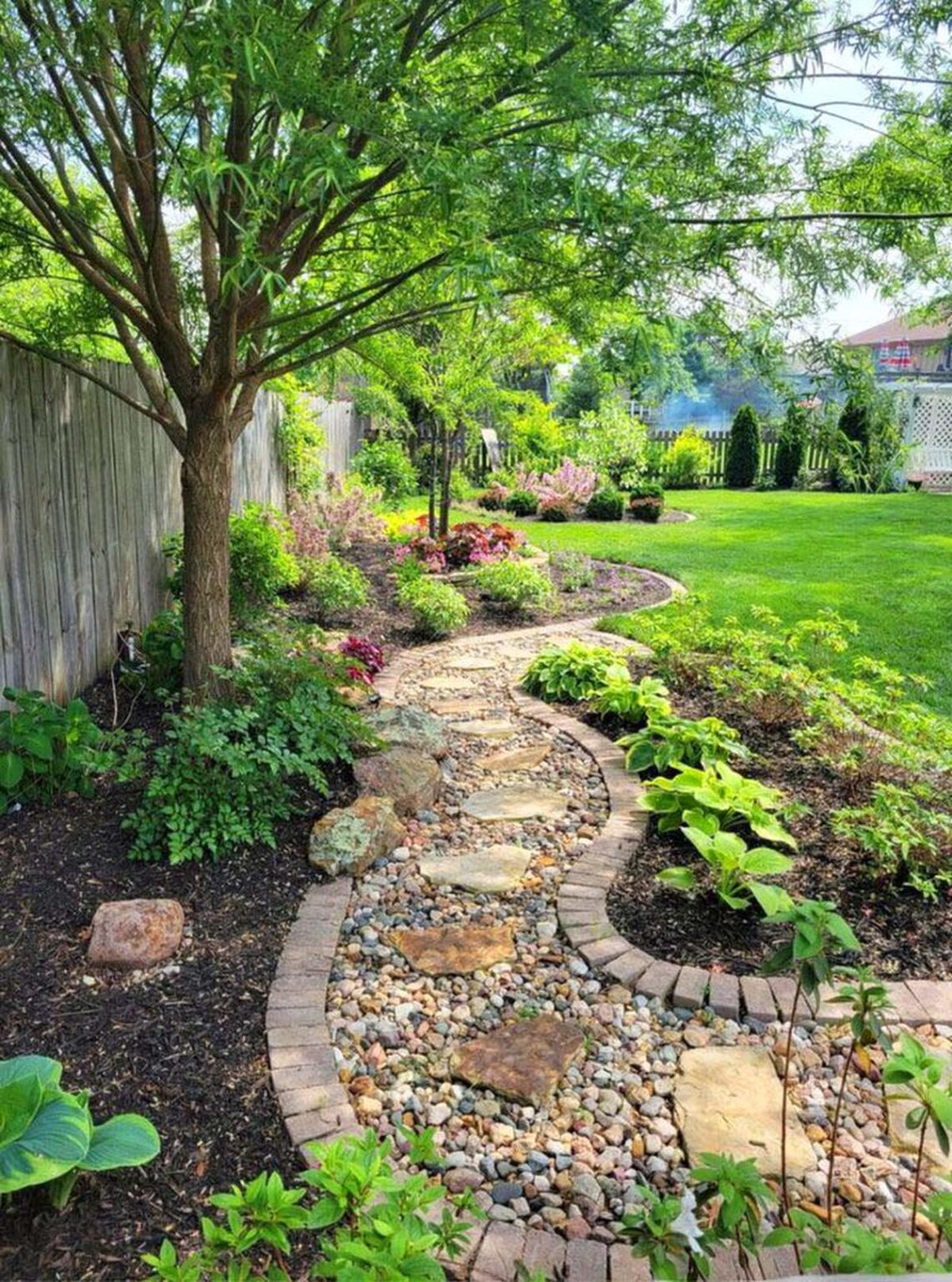 21 DIY Garden Walkway Projects to Craft