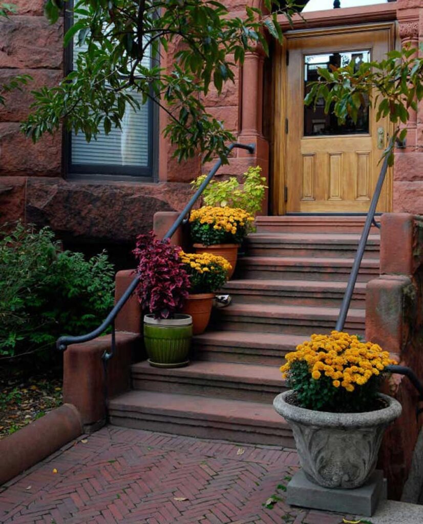 67 Easy Front Porch Planter Ideas to Elevate Curb Appeal