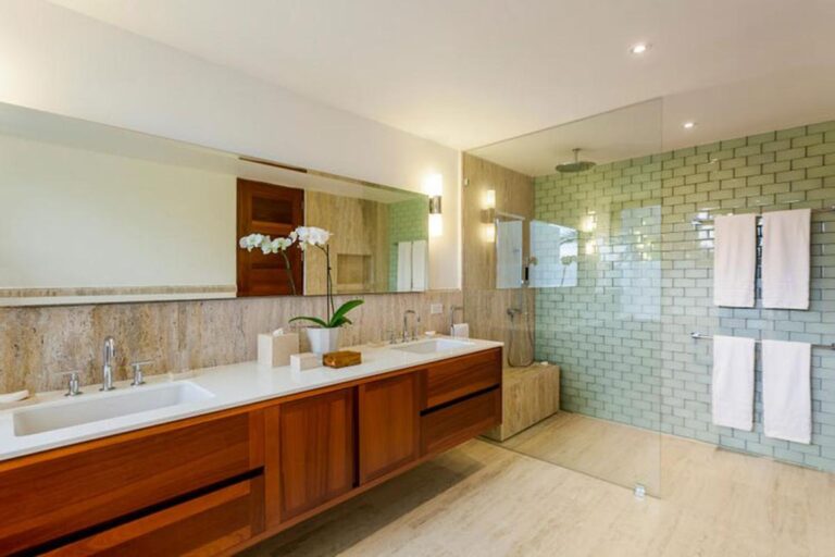 63 Beautiful Doorless Walk-In Shower Ideas to Inspire You