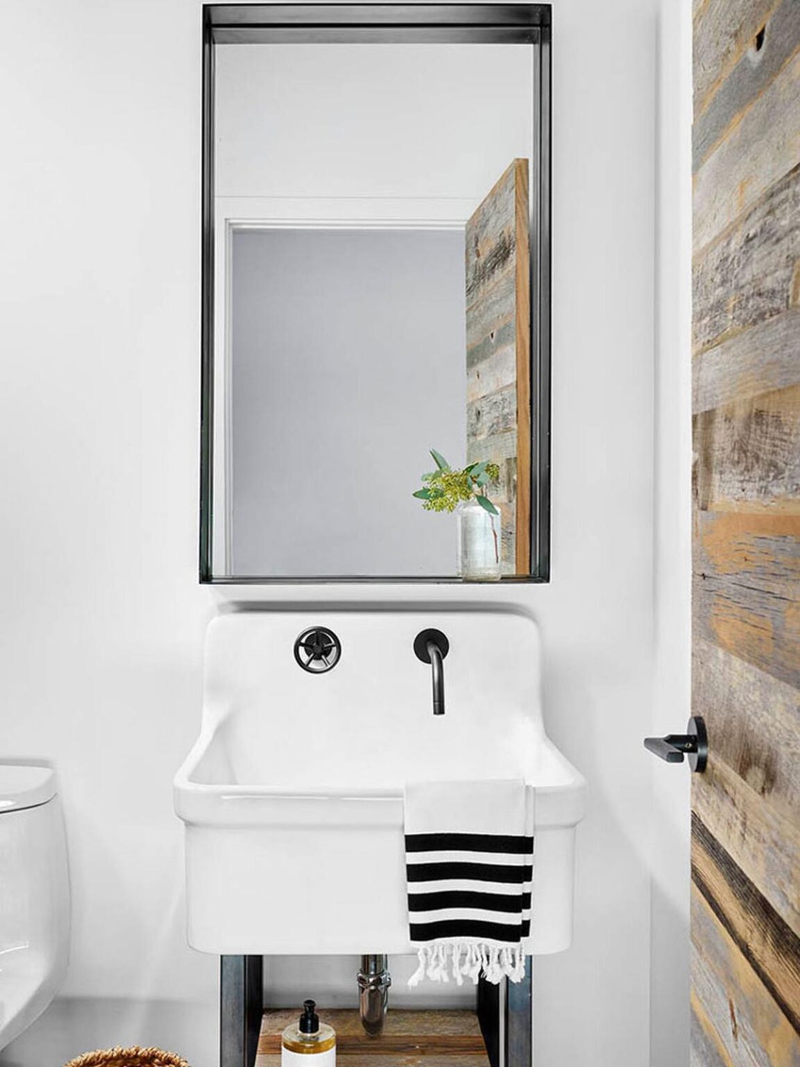 53 Best Masculine Men's Bathroom Ideas for Ultimate Relaxation