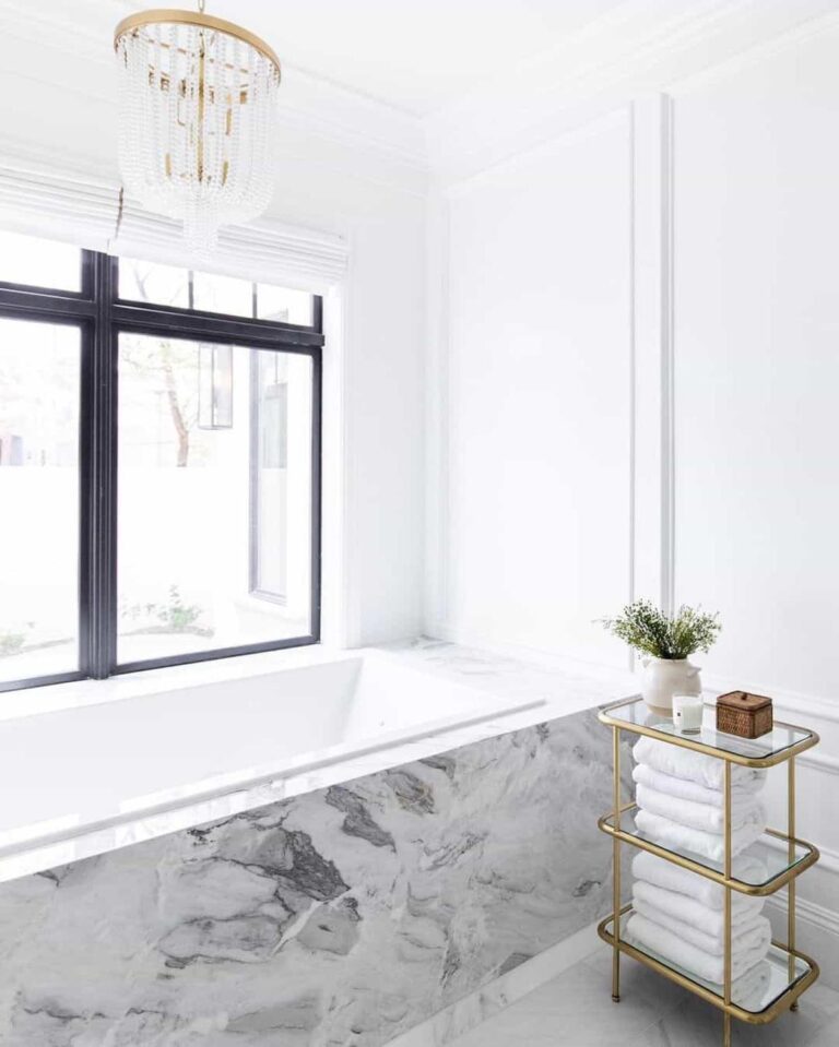 17 Functional Bathtub Ledge Ideas to Elevate Your Bathroom Experience ...