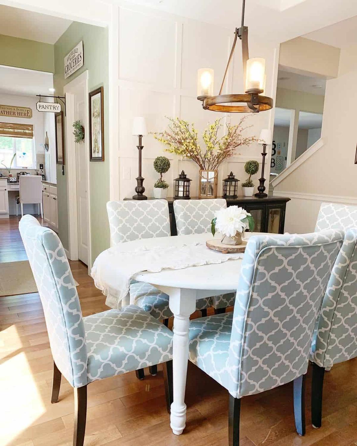 27 Chic Round White Dining Tables for Every Home -Architectural Foundation