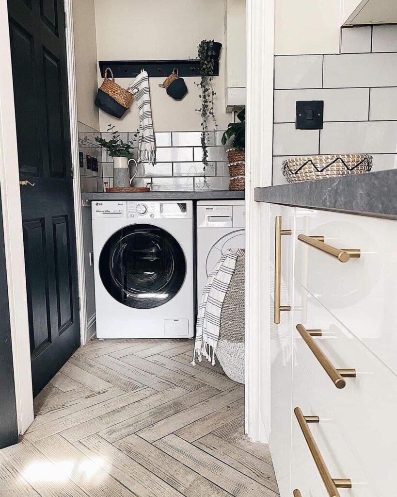 26 Top Utility Room Layouts to Simplify Life -Architectural Foundation