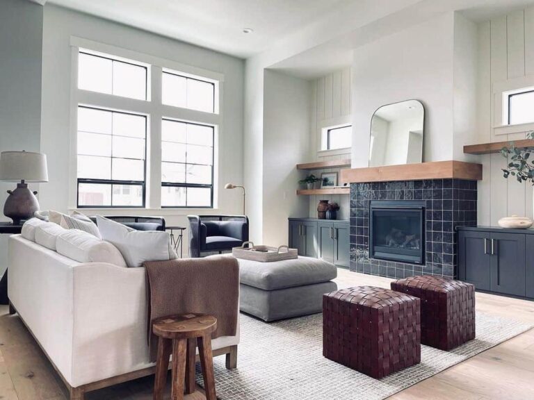 29 Inviting Fireplace Seating Designs to Enhance Comfort -Architectural ...