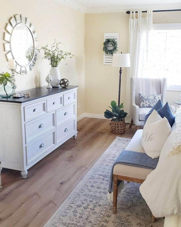 28 Creative White Wall Decor Ideas to Brighten Your Space ...