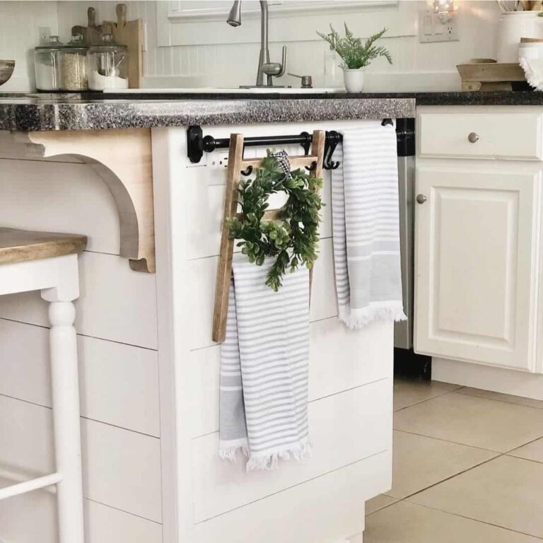 21 Stylish Corbels to Infuse Country Style into Your Kitchen Island ...