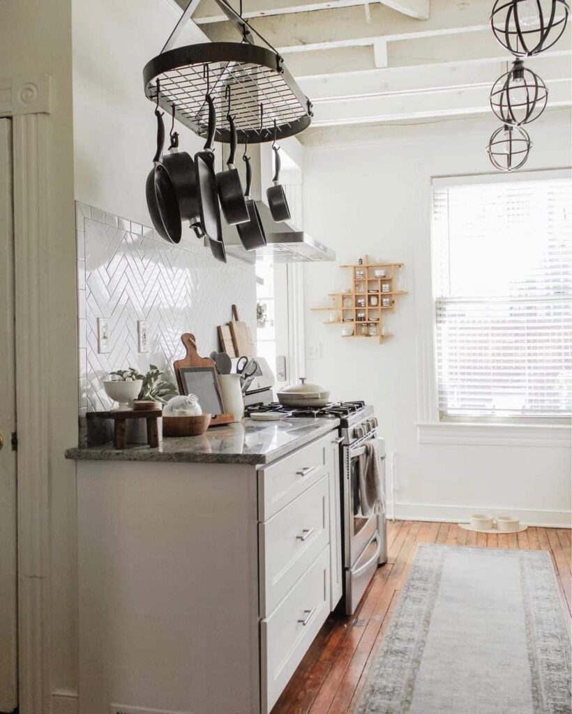 16 Smart Tile Backsplash Edge Trim Ideas to Finish Your Look ...