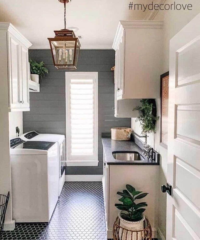 24 Stylish Farmhouse Laundry Room Doors You’ll Love -Architectural ...