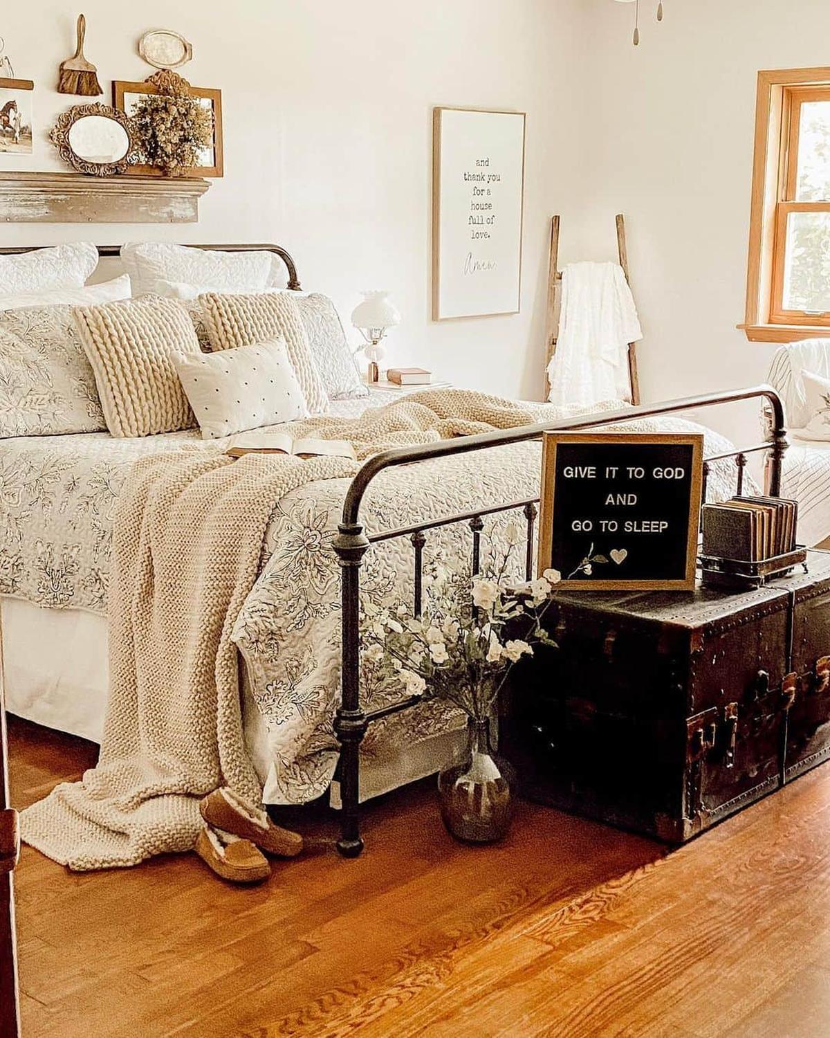 34 Sturdy Spindle Bed Frames for Every Style -Architectural Foundation