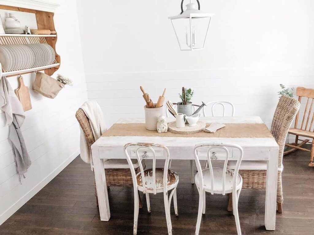 28 Beautiful White Farmhouse Tables for a Timeless Aesthetic ...