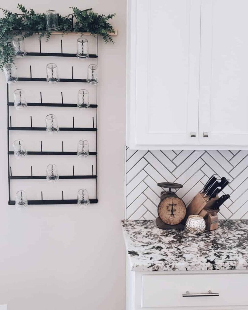 16 Smart Tile Backsplash Edge Trim Ideas to Finish Your Look ...