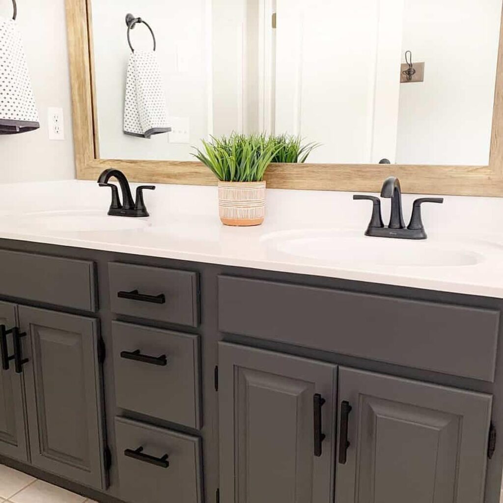 33 Classic Raised Panel Cabinet Doors for a Timeless Look ...