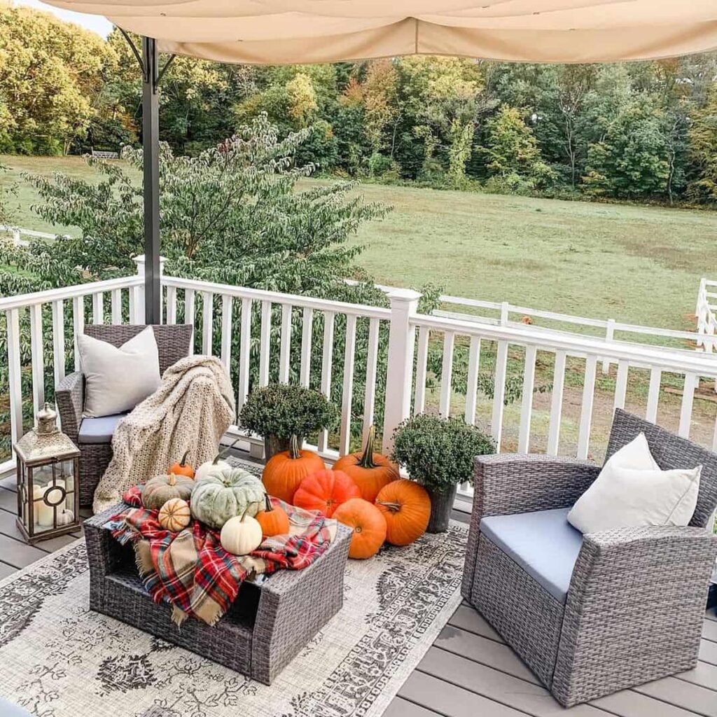 18 Inviting Small Deck Ideas to Help You Build a Dream Outdoor Escape ...