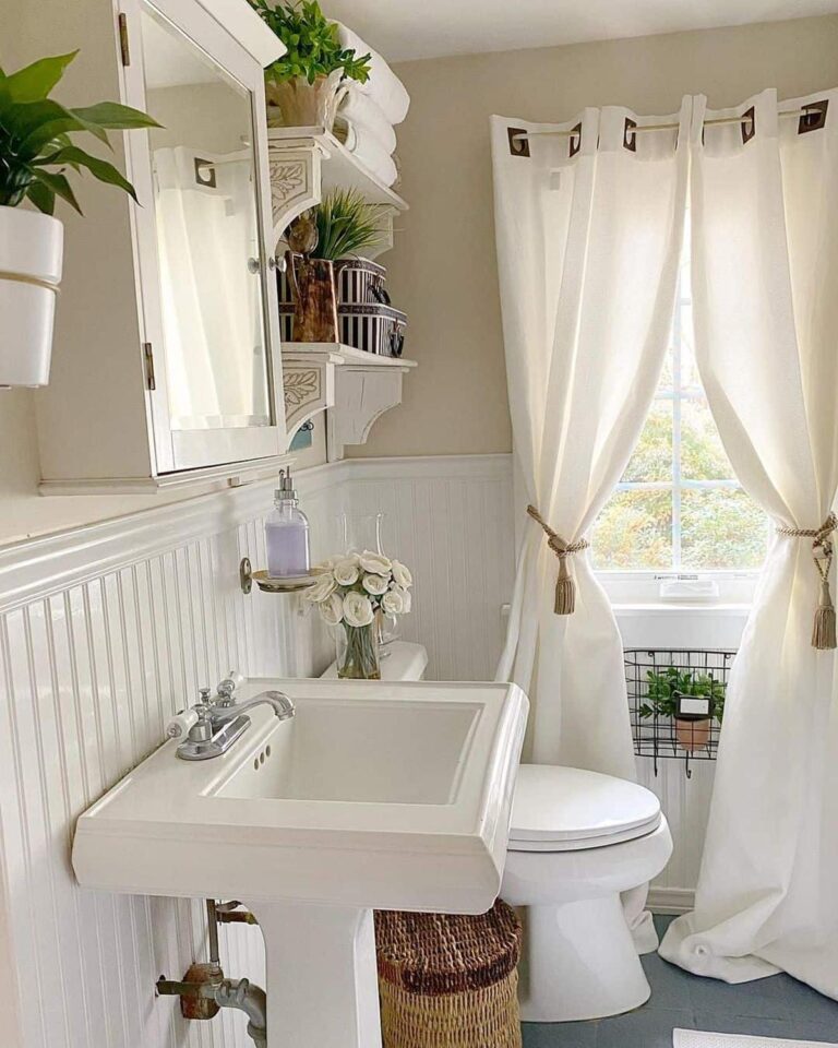 26 Stylish Bathroom Window Treatments for Privacy & Light ...