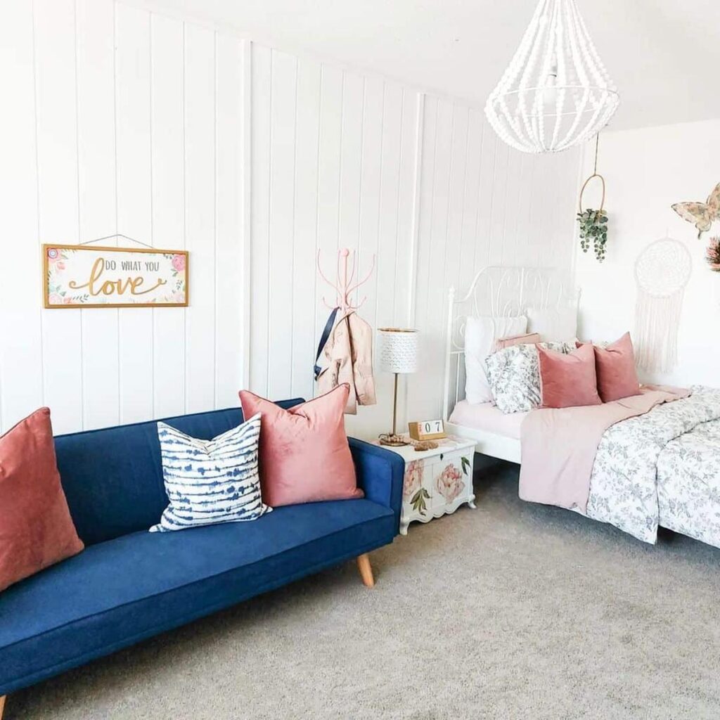 25 Inviting Bedroom Layouts for a Comfortable Space -Architectural ...