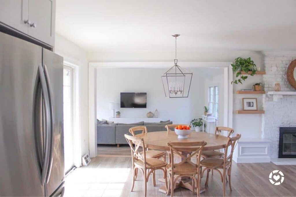 31 Reasons a Round Dining Table Works Beautifully in Any Space ...