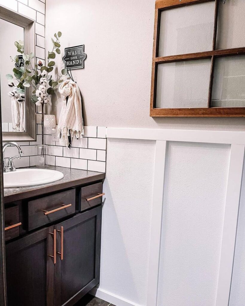 28 Beautiful Small Bathroom Wainscoting Ideas to Add Charm ...