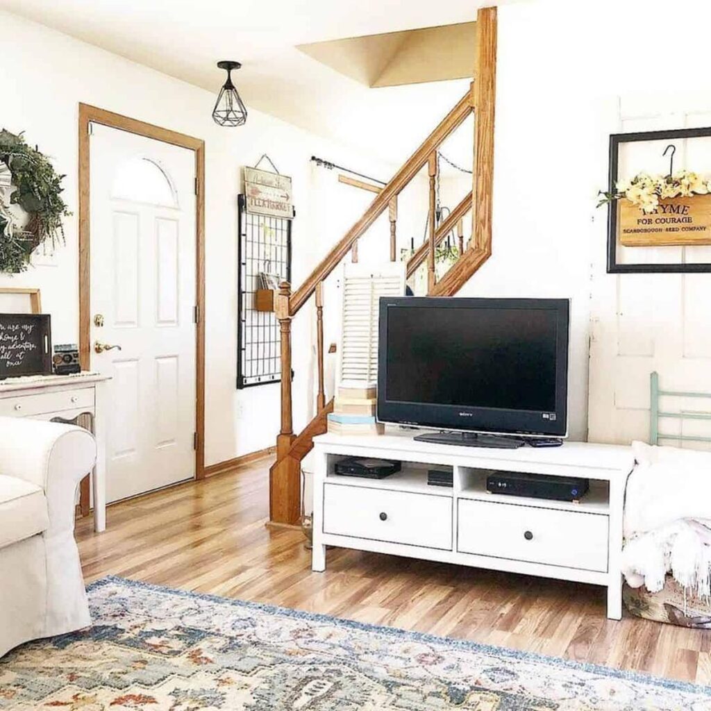 26 Cozy and Creative TV Room Ideas for Your Ultimate Viewing Space ...