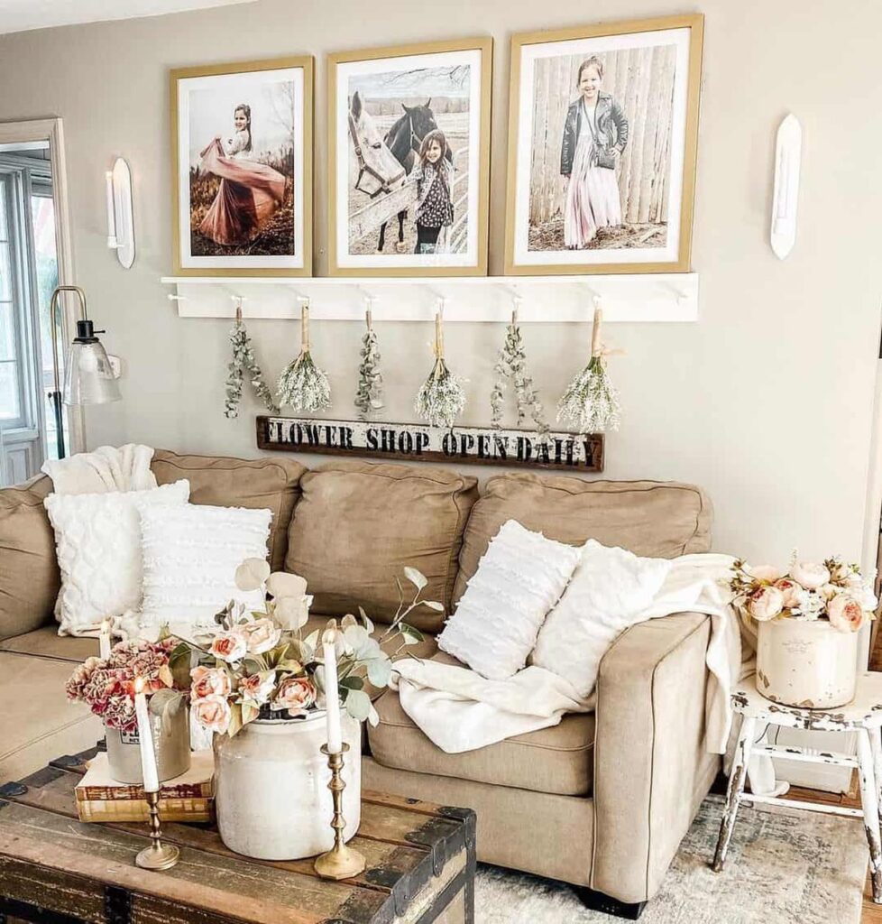 35 Unique Ideas for Displaying Three Photo Frames on a Wall ...