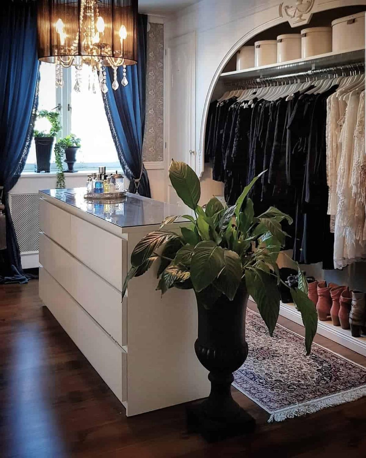 25 Stylish and Structured Closet Shelving Ideas -Architectural Foundation