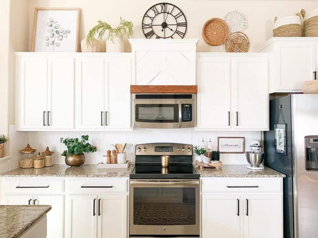 22 Over-the-Range Microwave Cabinet Ideas for a Sleek Kitchen ...