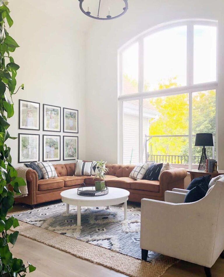 20 Eye-Catching Tall Wall Decor Ideas to Fill Your Space -Architectural ...