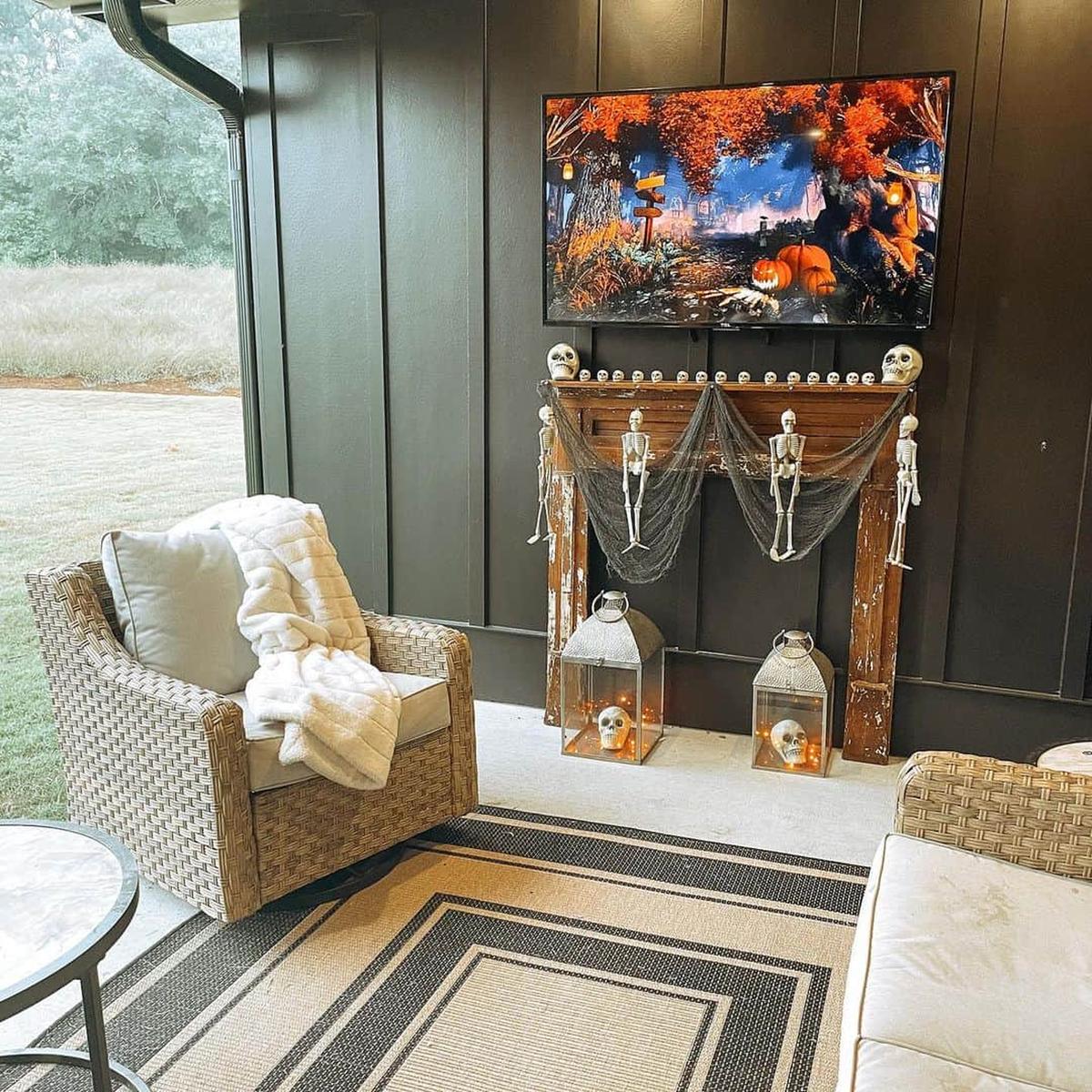 11 Trendy Outdoor TV Ideas to Transform Your Patio into a Fun Oasis ...