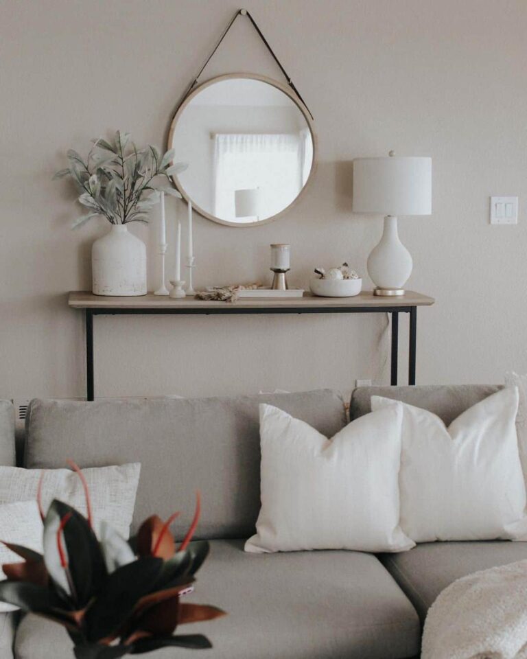 25 Trendy Console Table Styling Tips for a Sleek and Modern Upgrade ...